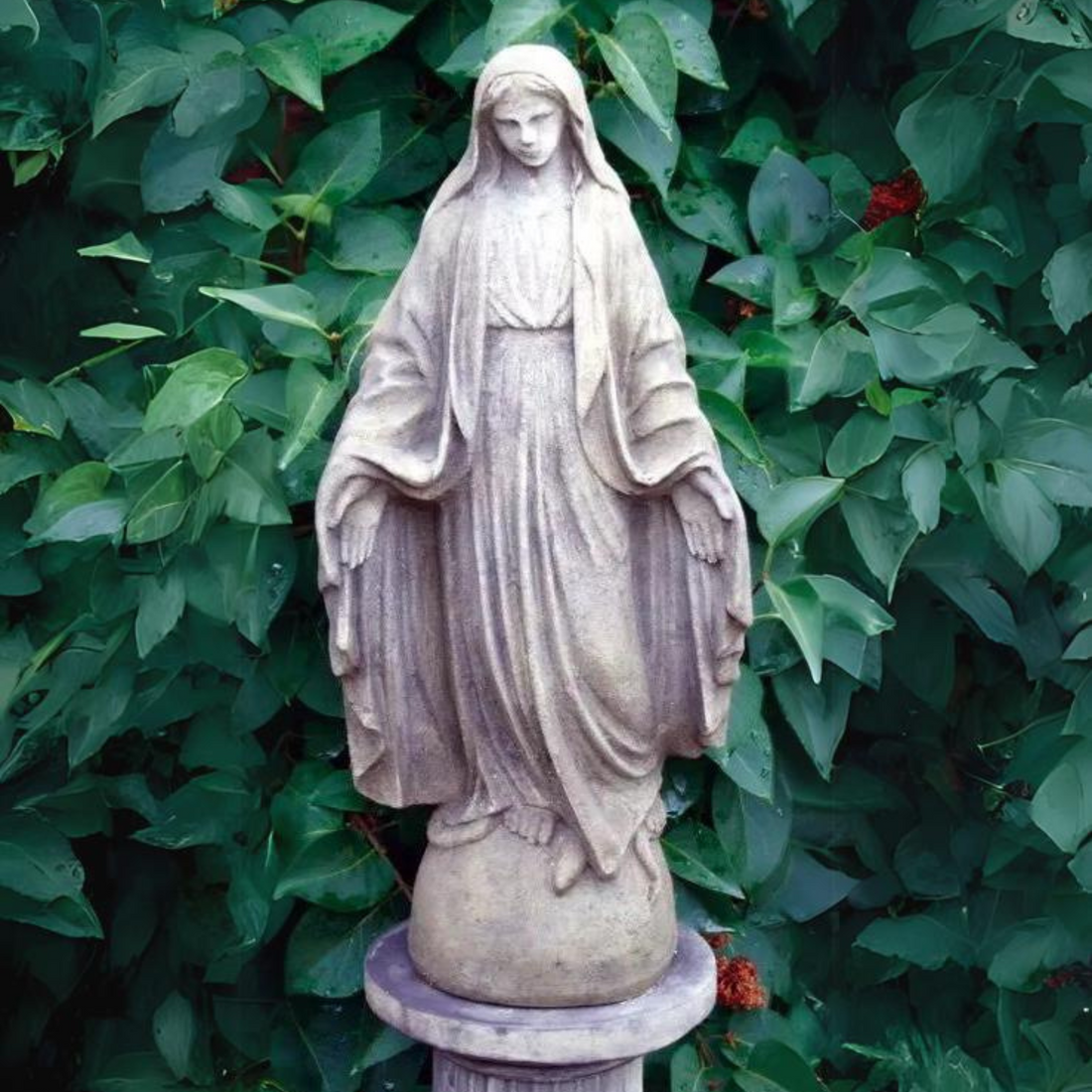 Mary Stone Garden Sculpture – Regal Gardens